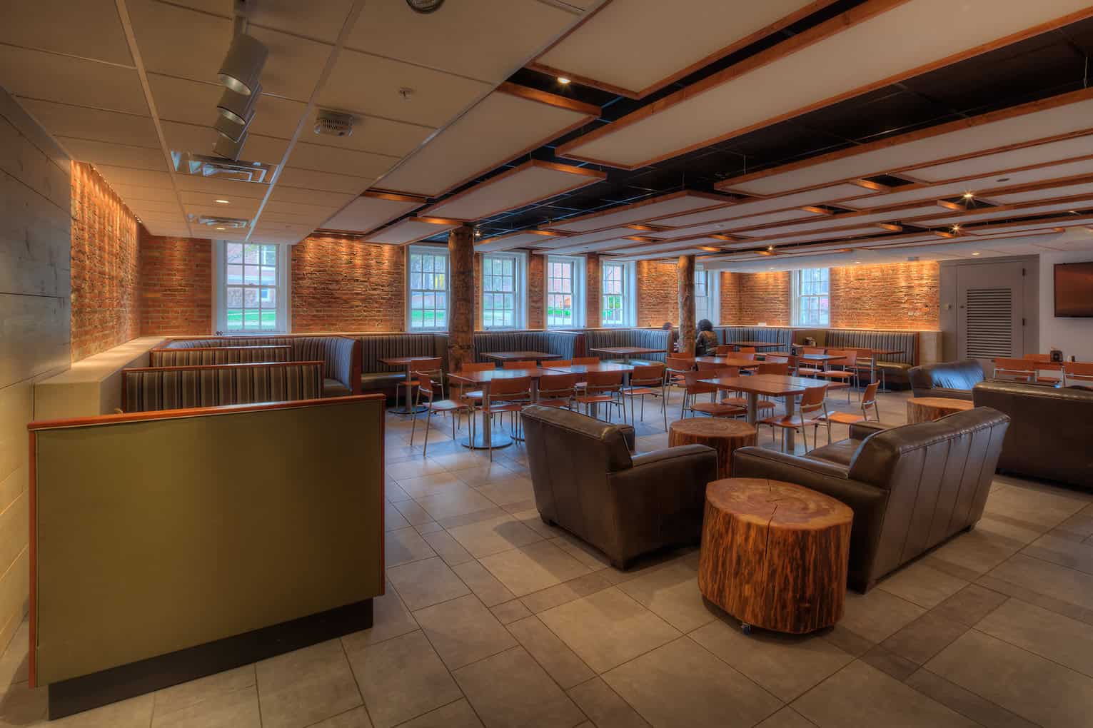 The Bobcat Den at Bates College Renovated : High-Profile