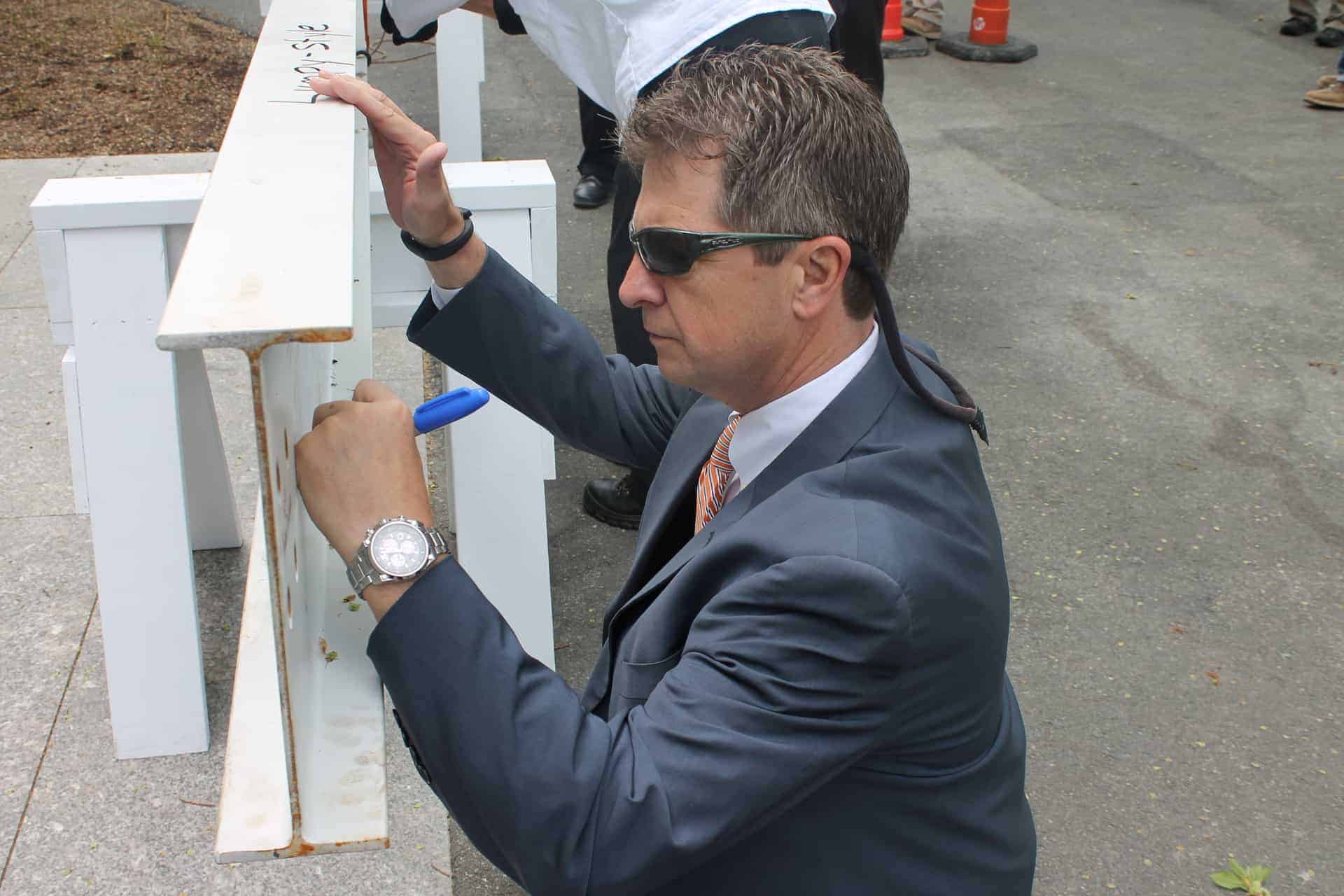 Bond Celebrates Topping Off of Longfellow Hall at Harvard Grad School ...