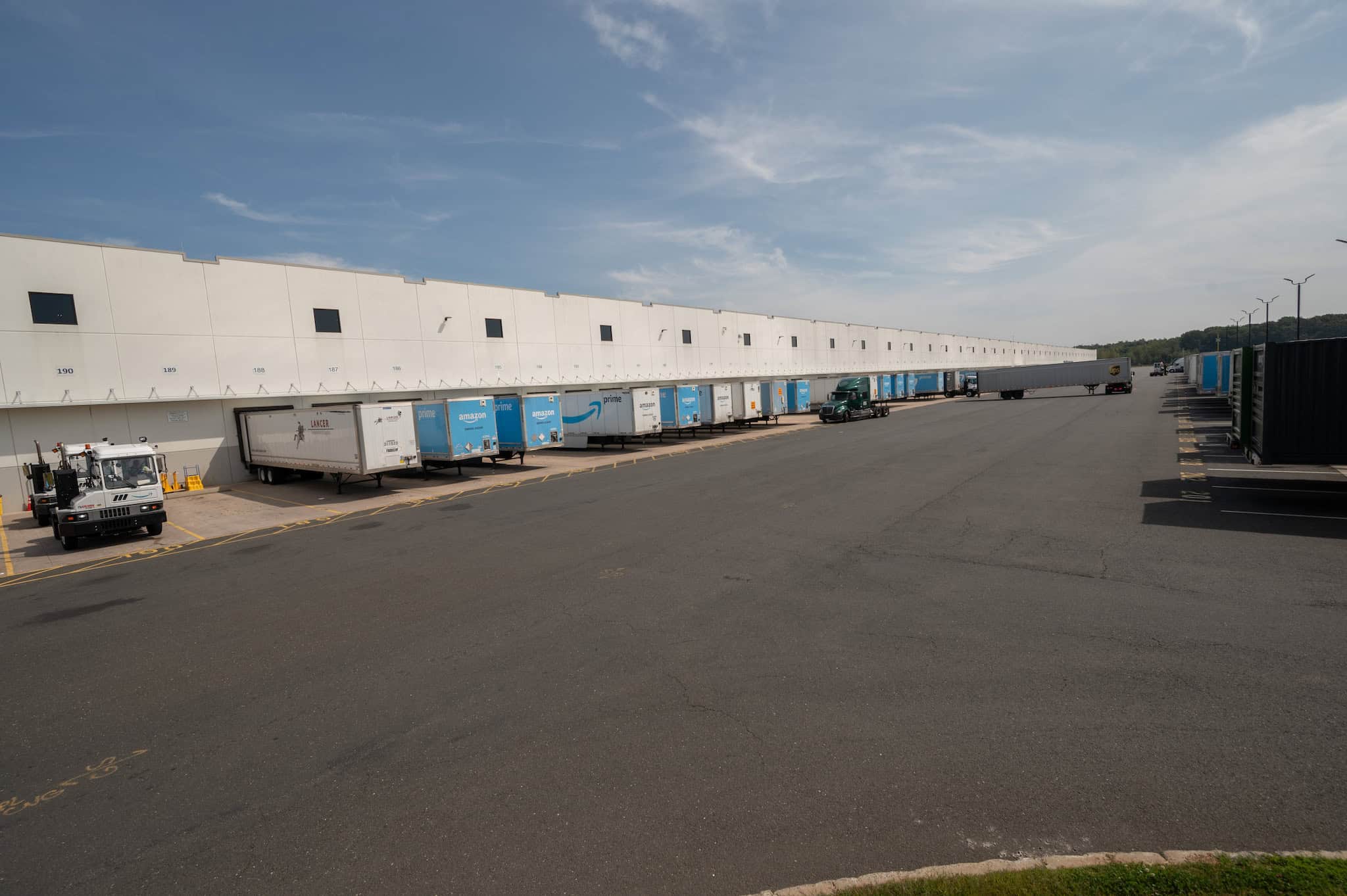 Amazon Fulfillment Center in CT Acquired for $122M | High-Profile Monthly